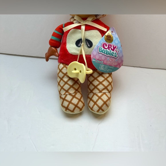 Cry Babies | Toys | Nwt Cry Babies Tiny Cuddles Frozen Frutti Pom Apple ...